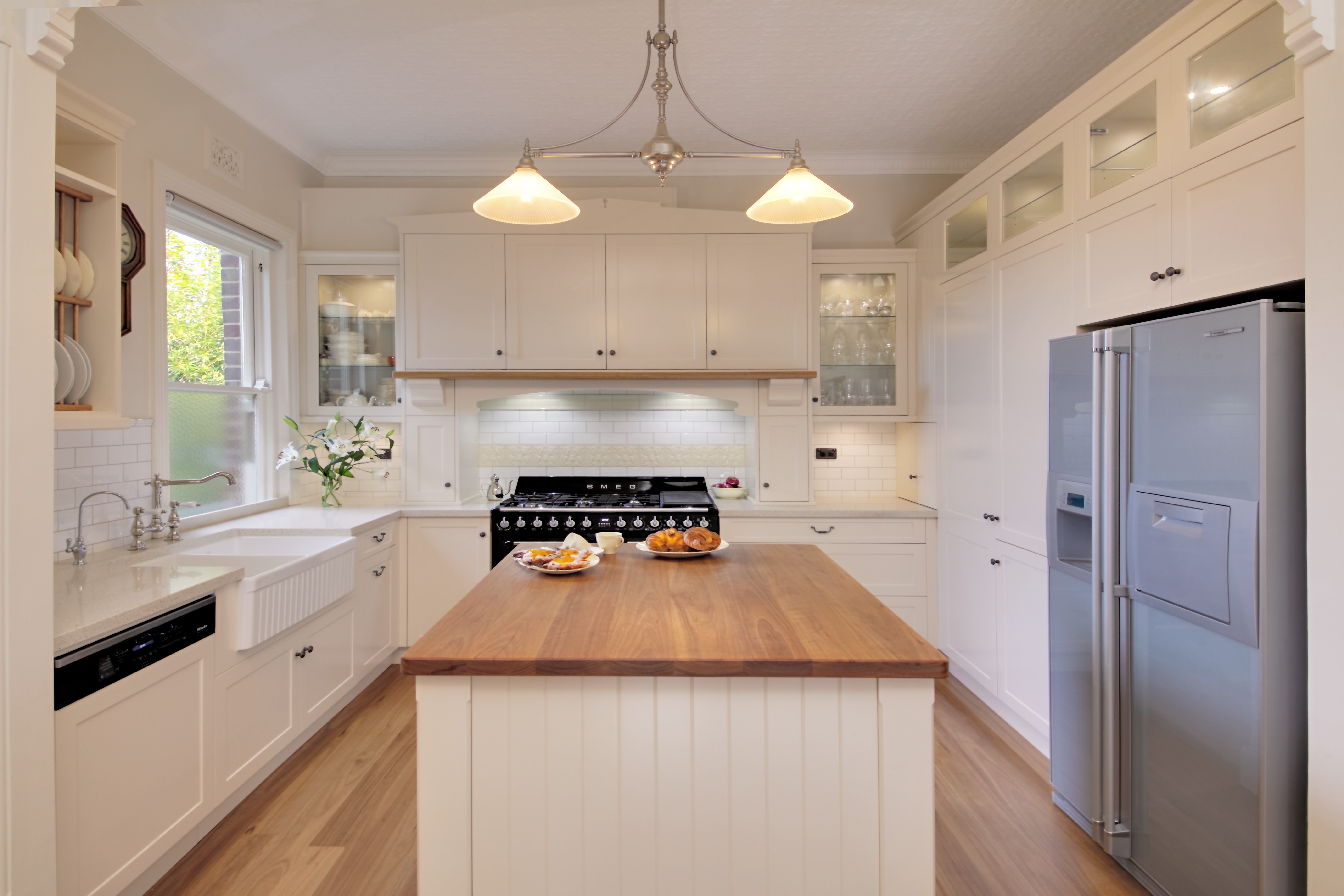 Small Traditional Kitchen